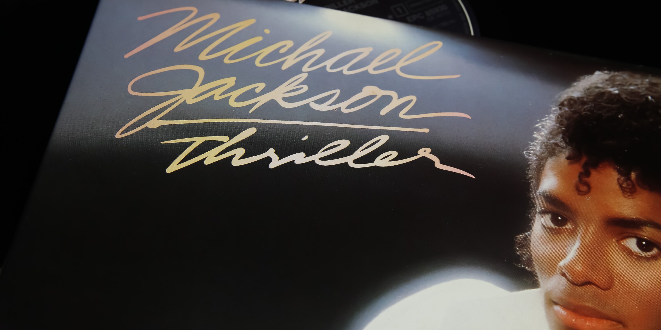 Retro-News : "Thriller" de Michael Jackson - l'album le plus populaire ...